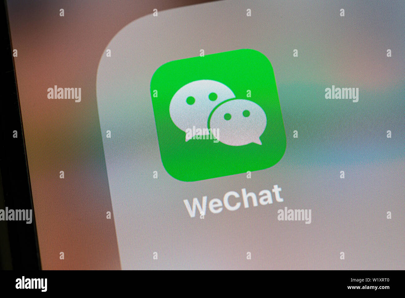 Wechat logo hi-res stock photography and images - Alamy