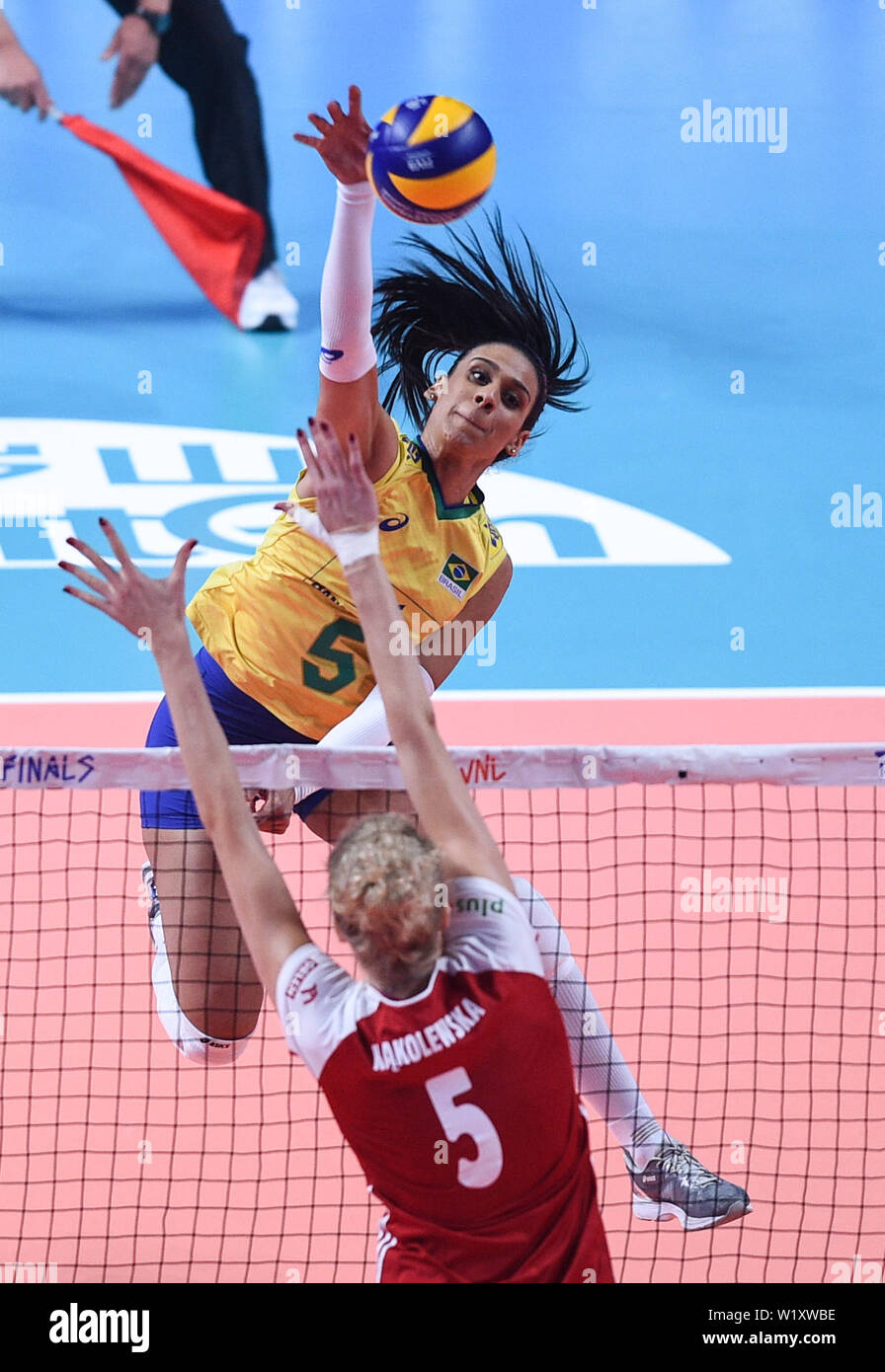 (190704) -- NANJING, July 4, 2019 (Xinhua) -- Ana Paula Borgo Bedani ...