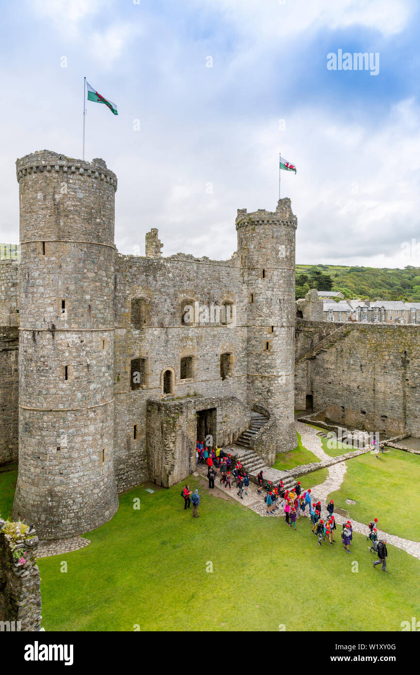 Harlech castle gwynedd wales hi-res stock photography and images - Alamy