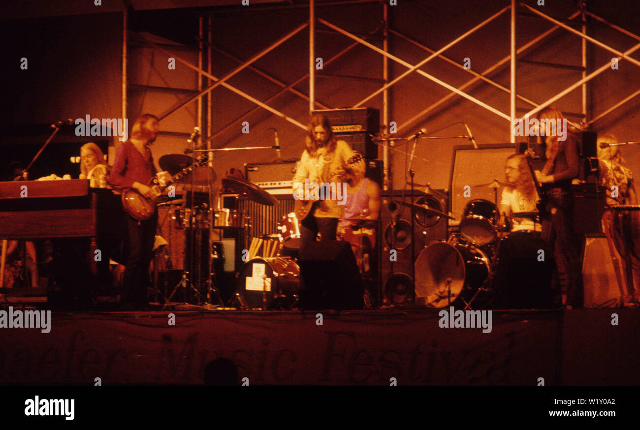 The allman brothers band 1971 hi-res stock photography and images - Alamy