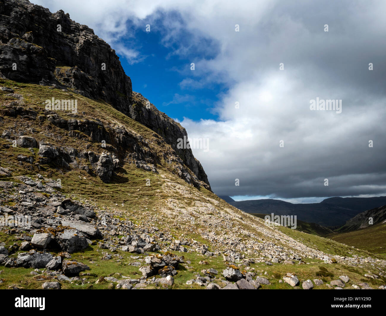 The bone caves hi-res stock photography and images - Alamy