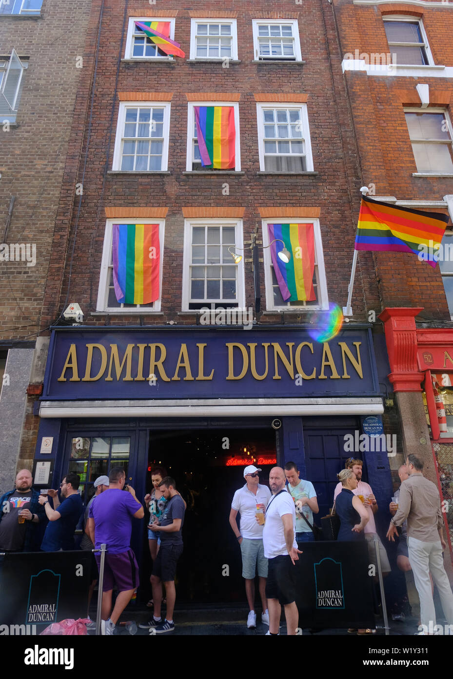 Admiral duncan pub hi-res stock photography and images - Alamy