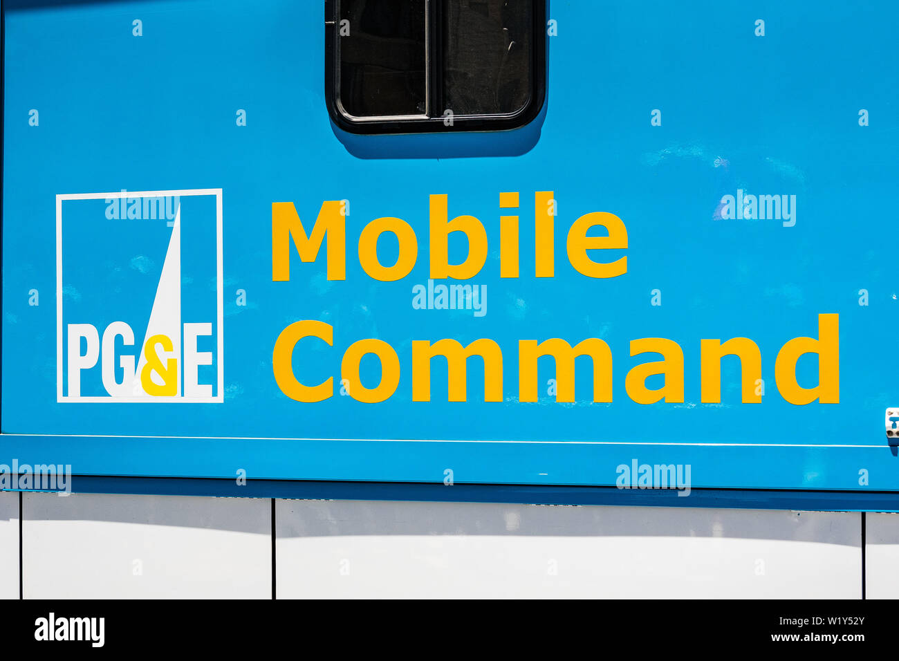 Mobile command center hi-res stock photography and images - Alamy
