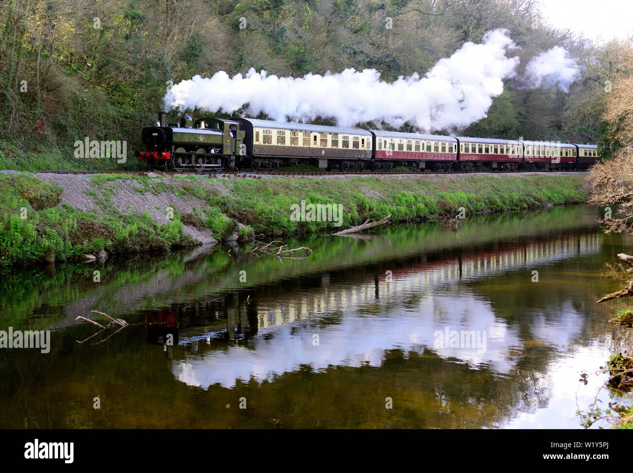 Pannier tank locomotive hi-res stock photography and images - Alamy
