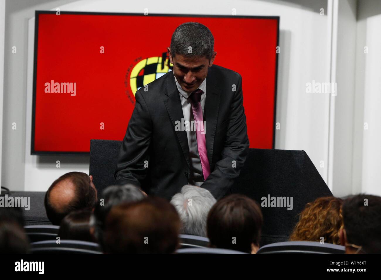 UNDIANO MALLENCO DURANTE EL SORTEO DEL CAMPEONATO NACIONAL DE LIGA ...