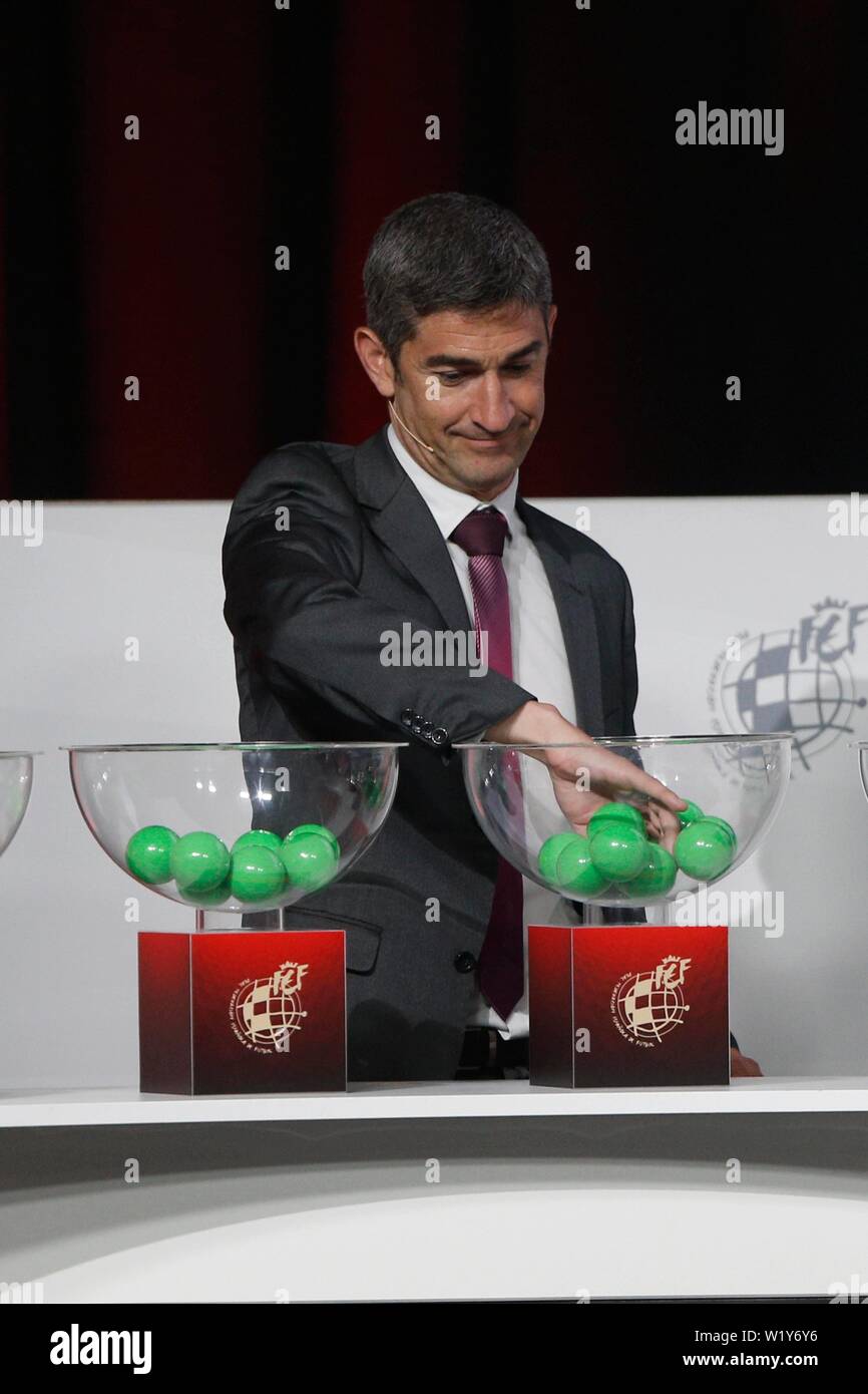UNDIANO MALLENCO DURANTE EL SORTEO DEL CAMPEONATO NACIONAL DE LIGA ...