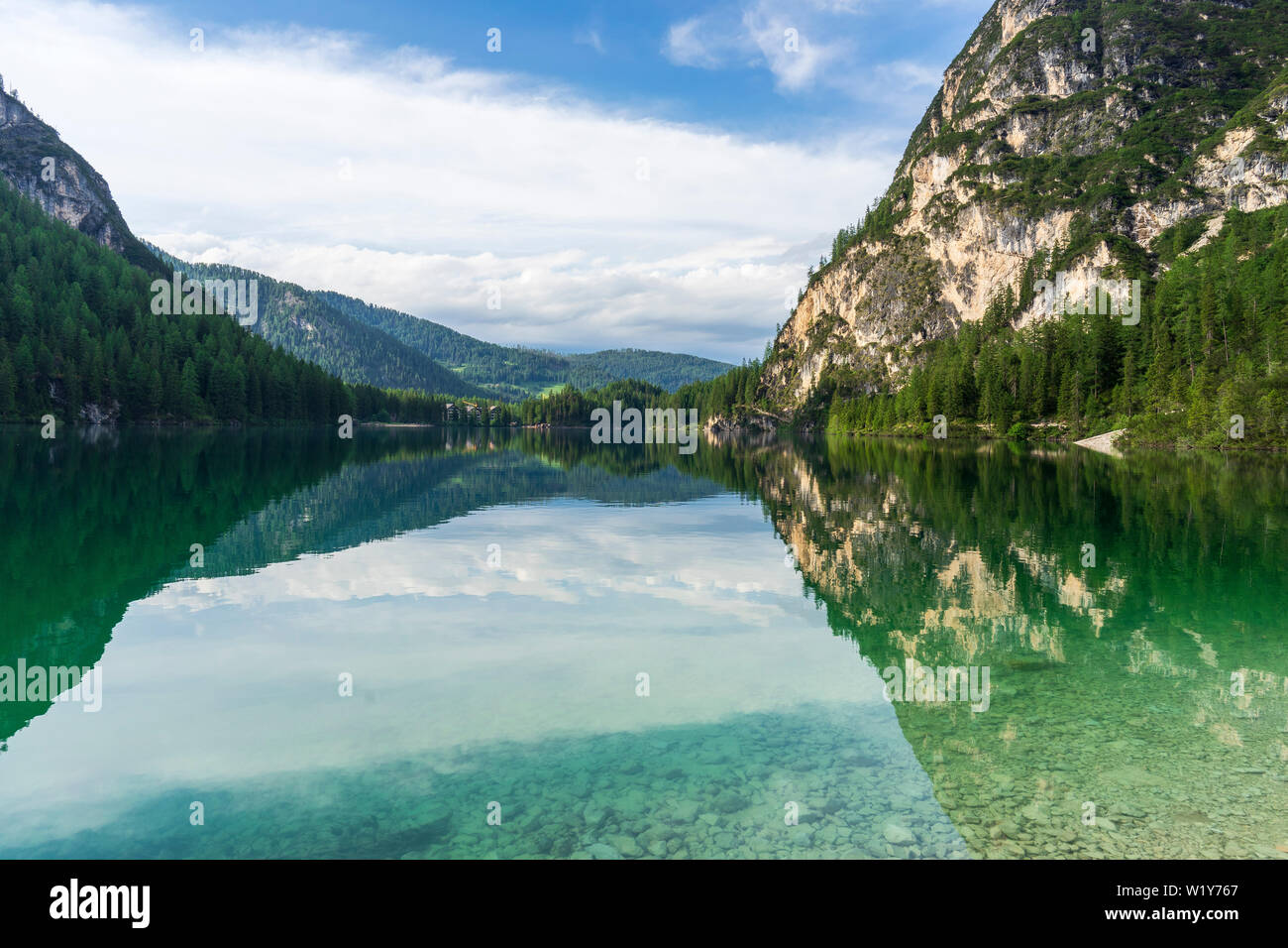 Lago di Braies, beautiful lake in the Dolomites Stock Photo - Alamy