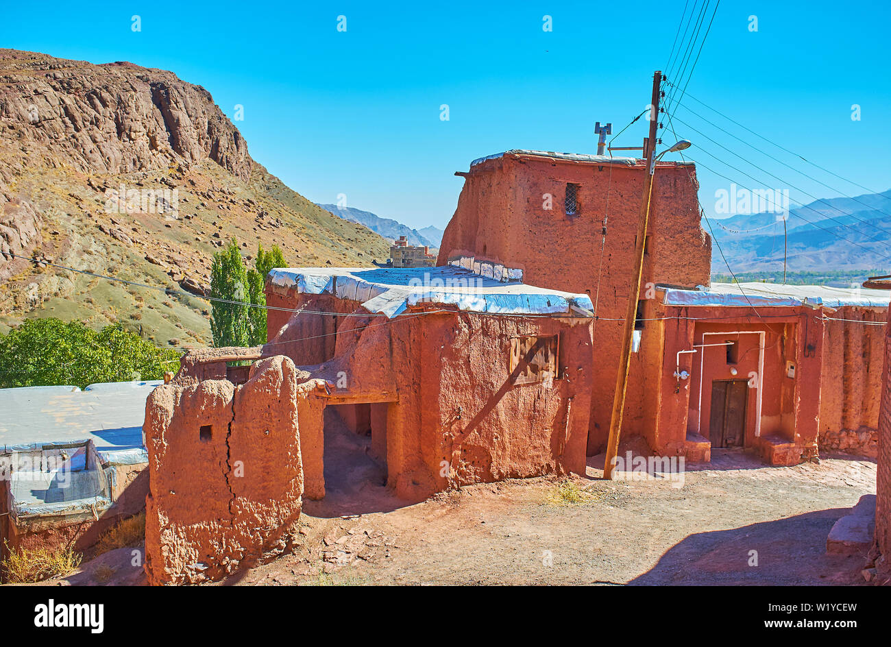 Visit the mountain village of Abyaneh and enjoy preserved medieval ...