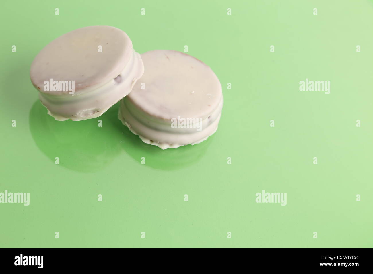 Alfajor biscuits hi-res stock photography and images - Alamy