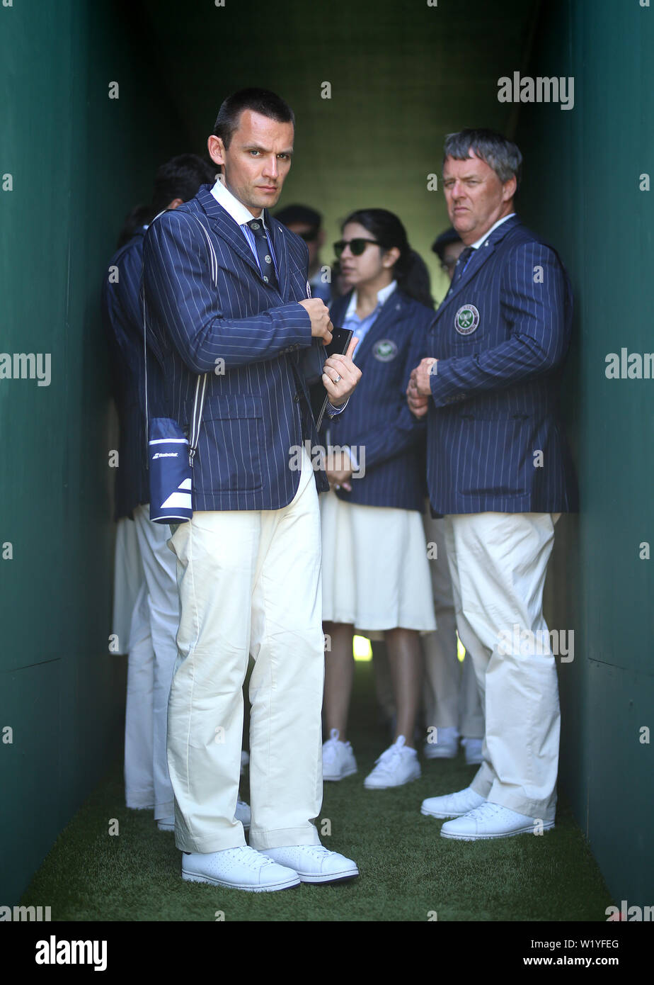 Judges wait hi-res stock photography and images - Alamy