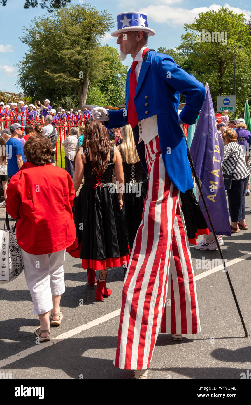 Uncle Sam character street performer posing during the 4th of July ...