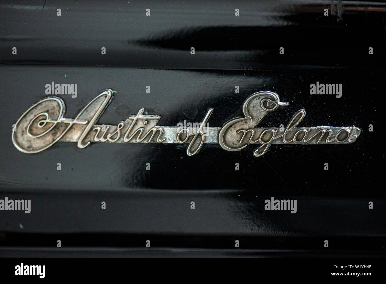 Austin of England badge on a car Stock Photo - Alamy
