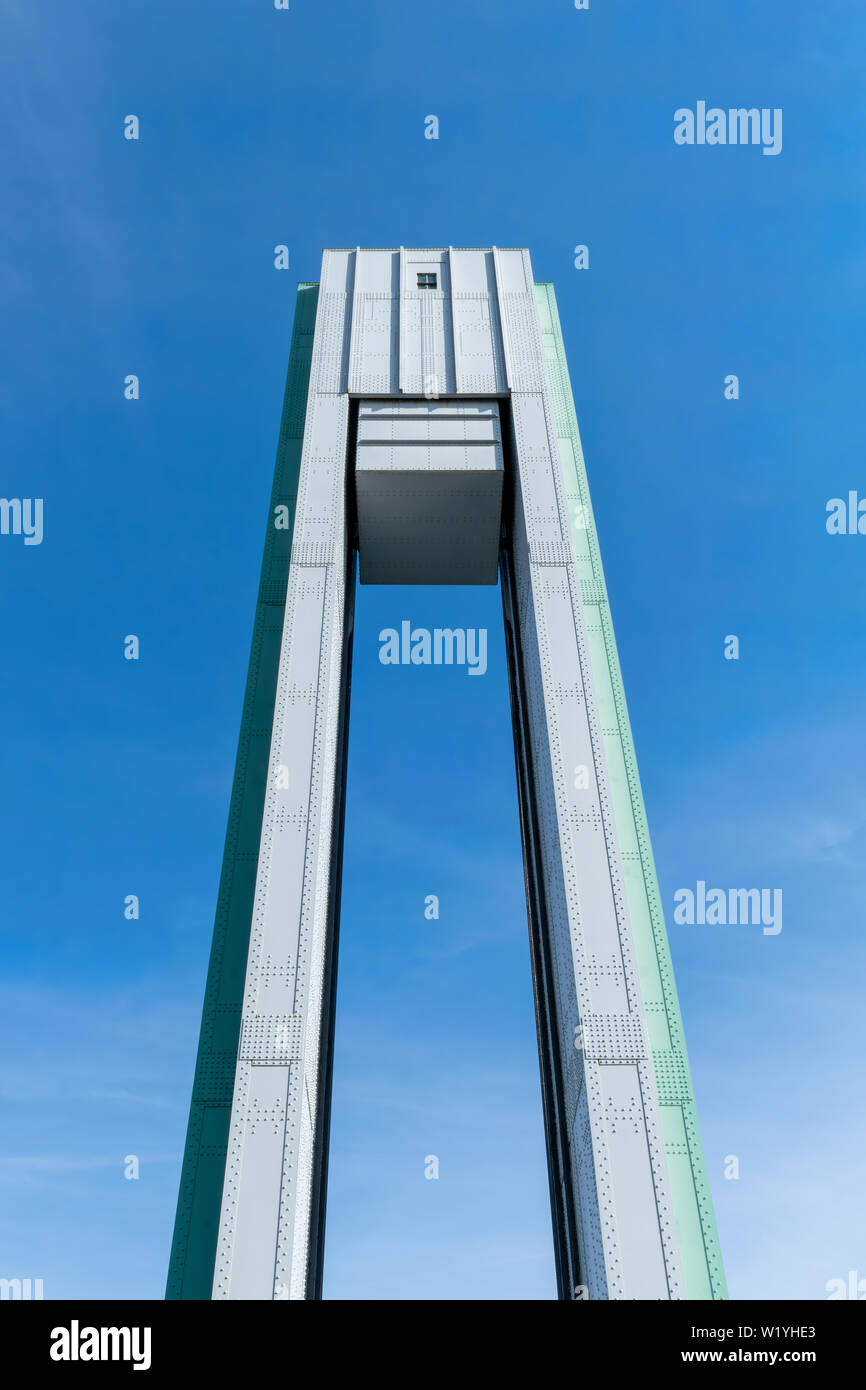 Very tall steel structure at the Wards Island Bridge, Manhattan, NYC ...