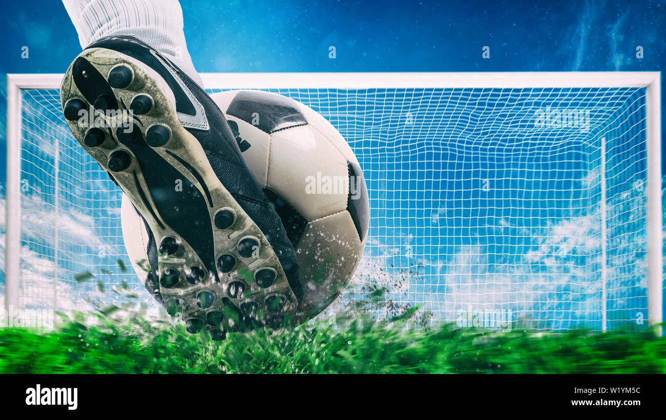 Close match hi-res stock photography and images - Alamy