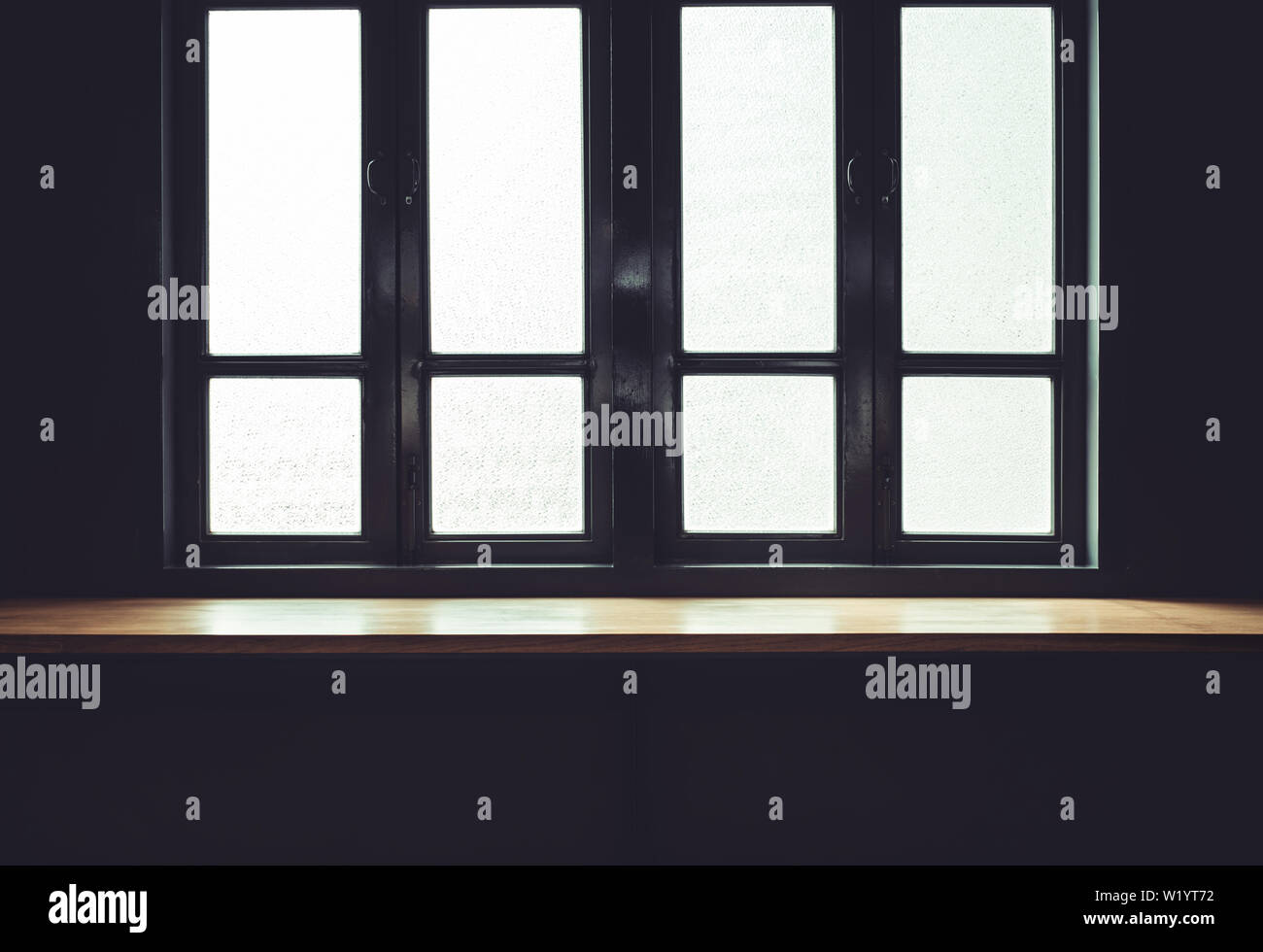 Window with sunlight in classic vintage room building Stock Photo - Alamy