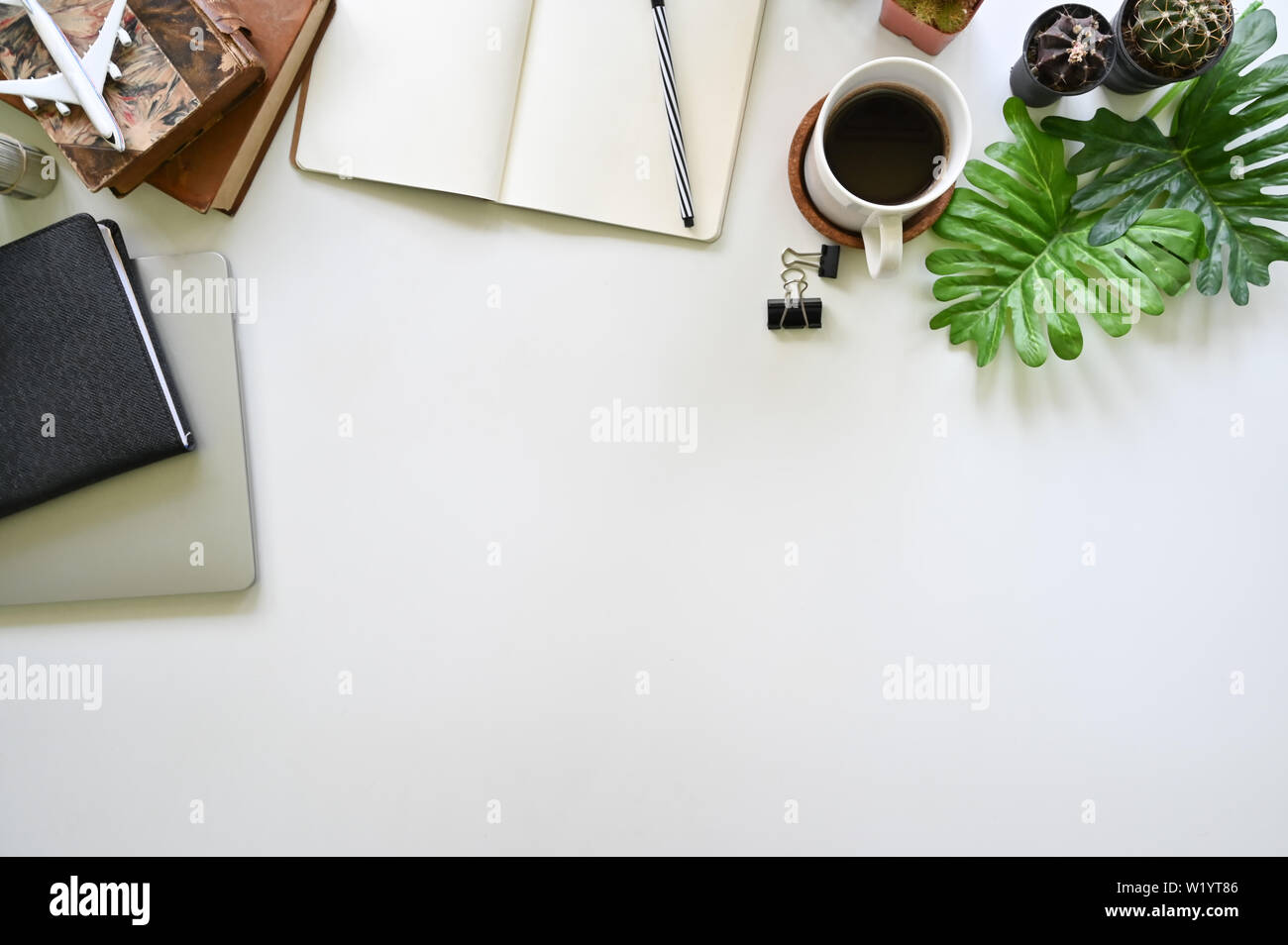 Flat lay office top view table Stock Photo - Alamy
