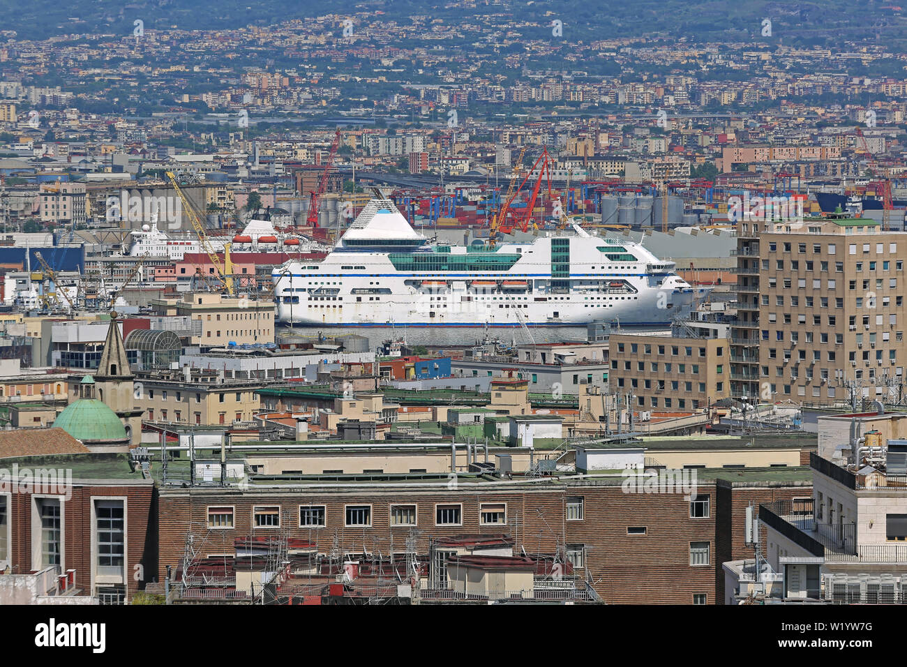 Cruise ship moored in port hi-res stock photography and images - Alamy