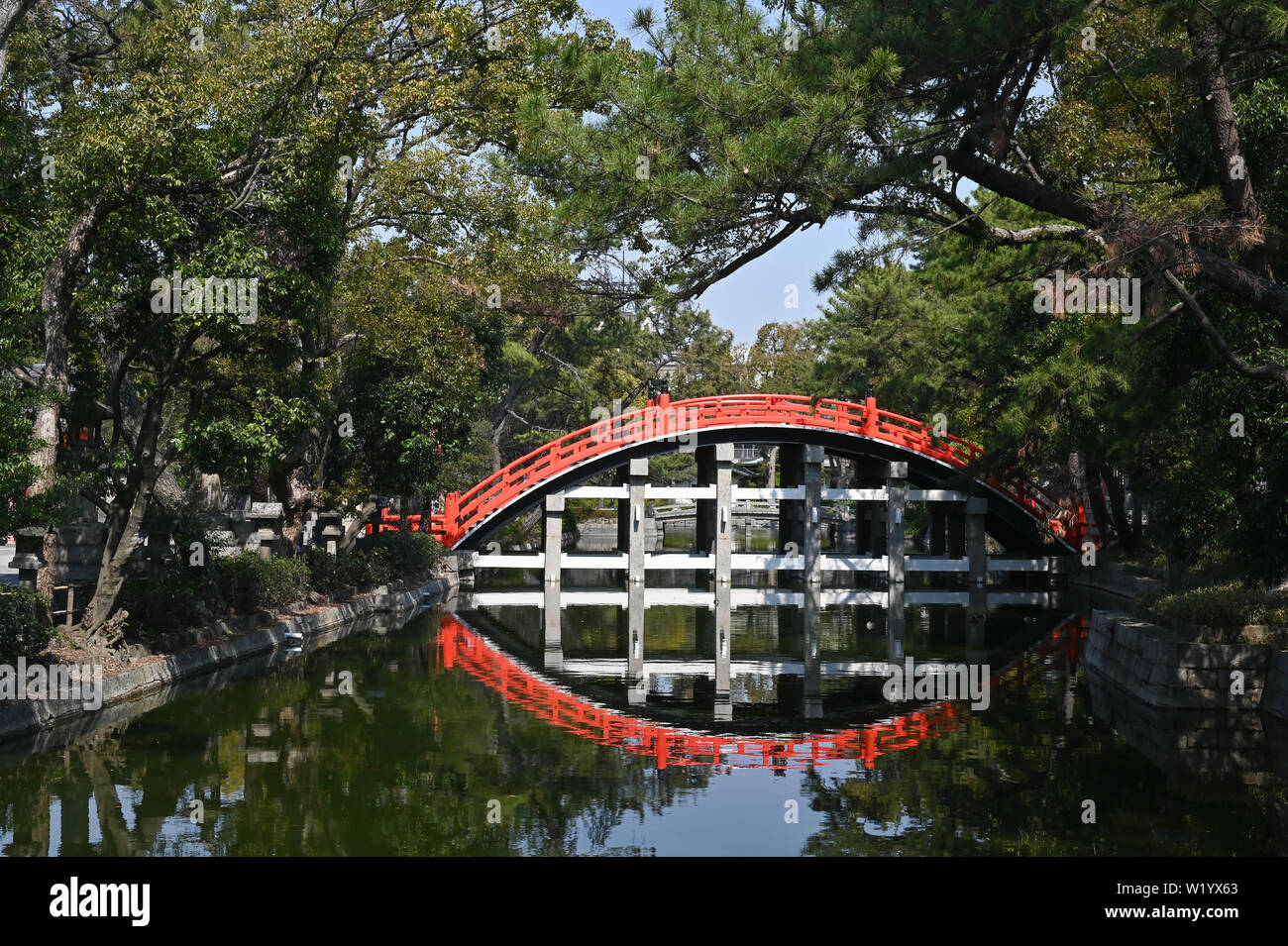 Sumiyoshi Taisha Bridge Shrine Osaka, Japan 17 March 2019. Sumiyoshi ...