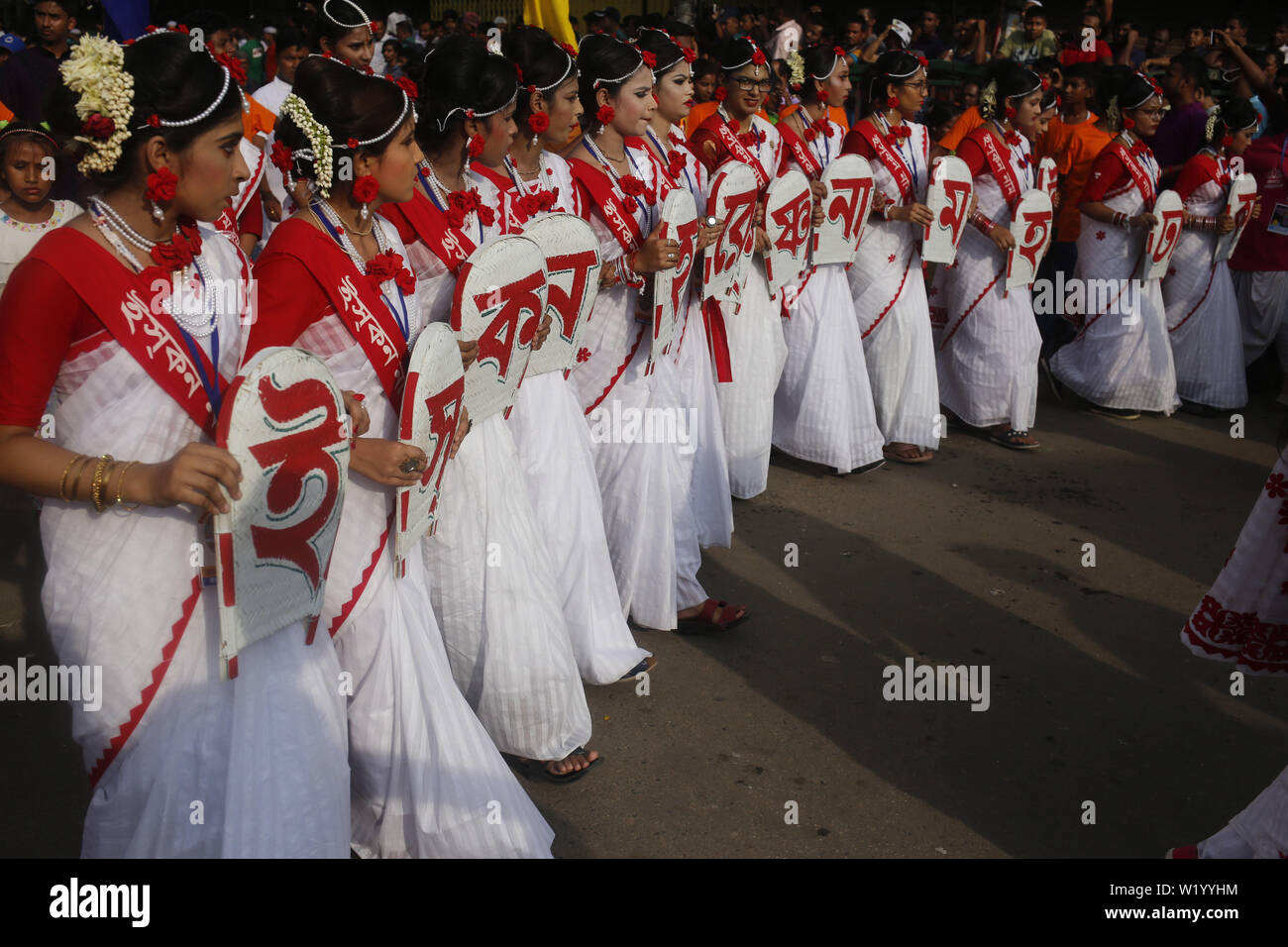 Dhaka, bangladesh. 4th July, 2019. A Hindu girls participate a march to ...