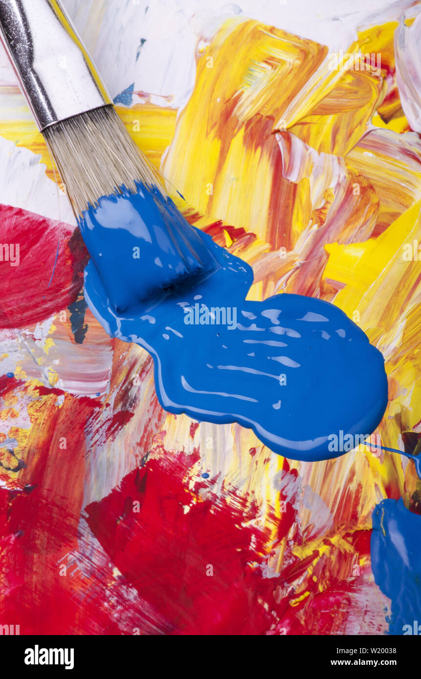 Primary colors paint hi-res stock photography and images - Alamy