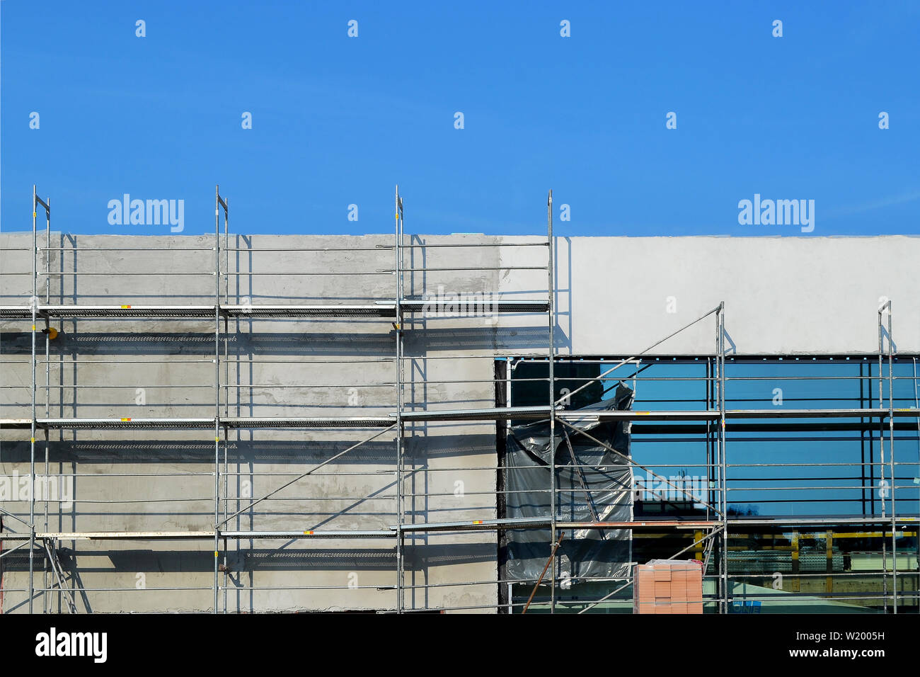 New shopping mall under construction hi-res stock photography and ...