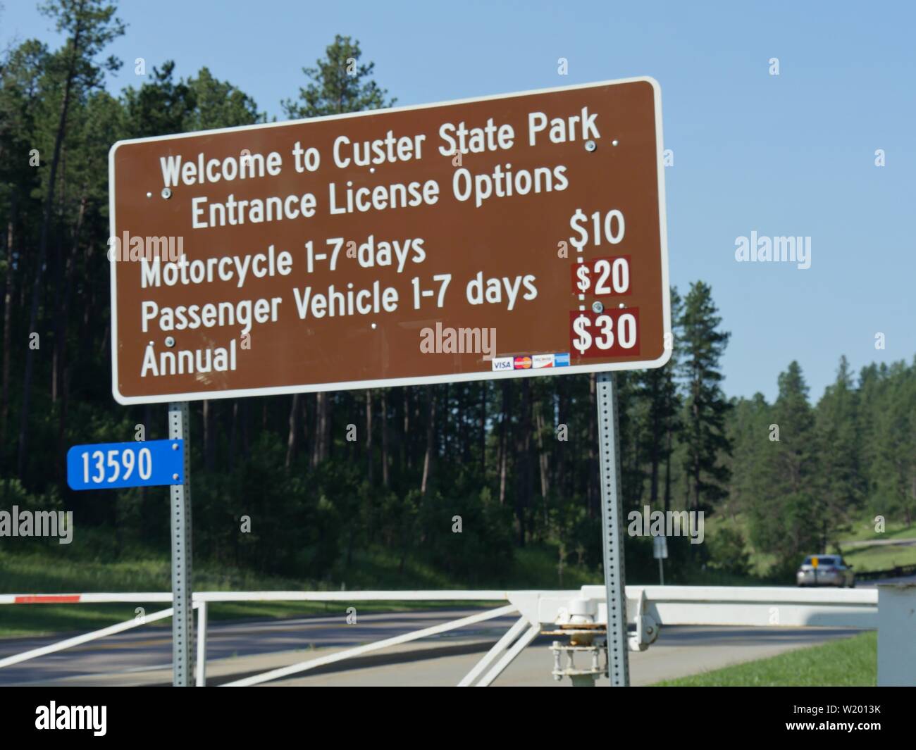 Custer state park sign south hi-res stock photography and images - Alamy