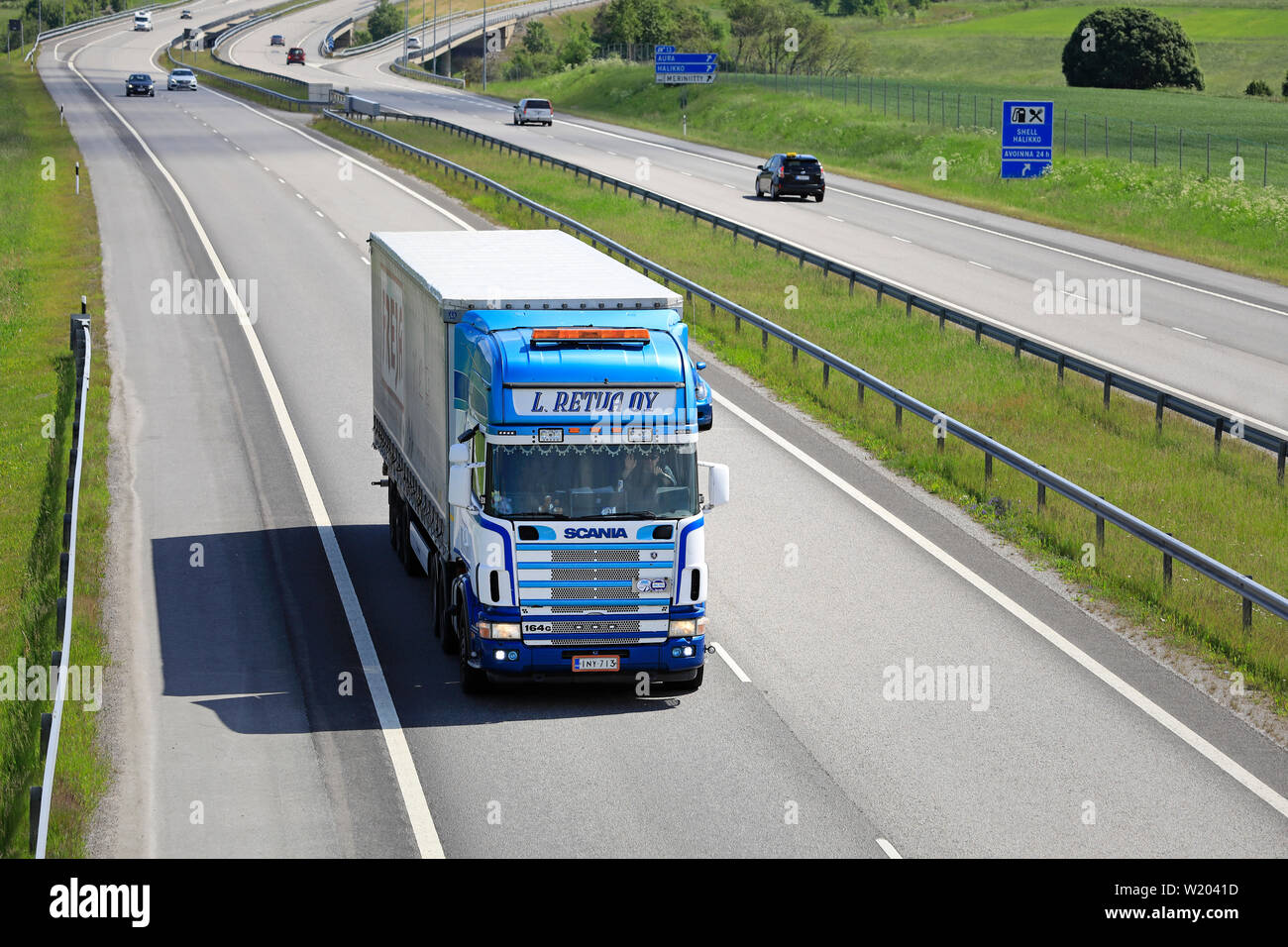 Along the delivery route hi-res stock photography and images - Alamy