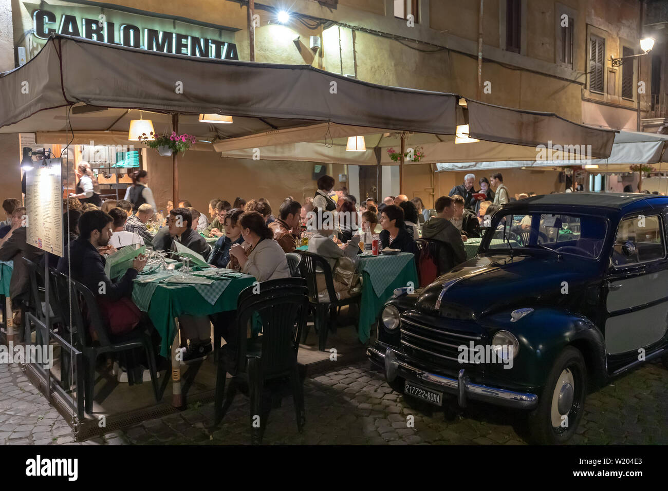 Crowded urban street in rome hi-res stock photography and images - Alamy