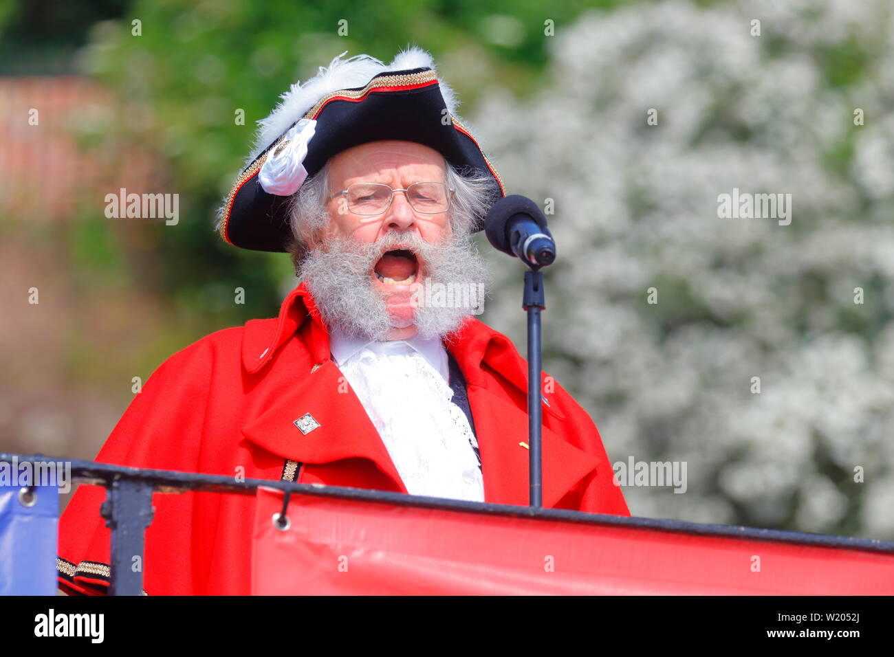 Scarborough town crier hi-res stock photography and images - Alamy