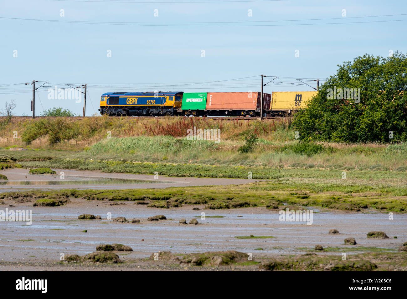 Rail freight uk countryside hi-res stock photography and images - Alamy