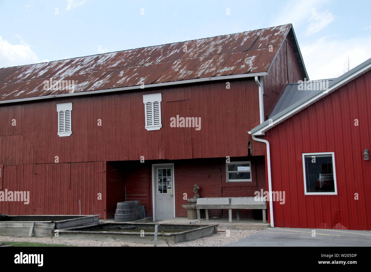 Rural pennsylvania red barn hi-res stock photography and images - Alamy