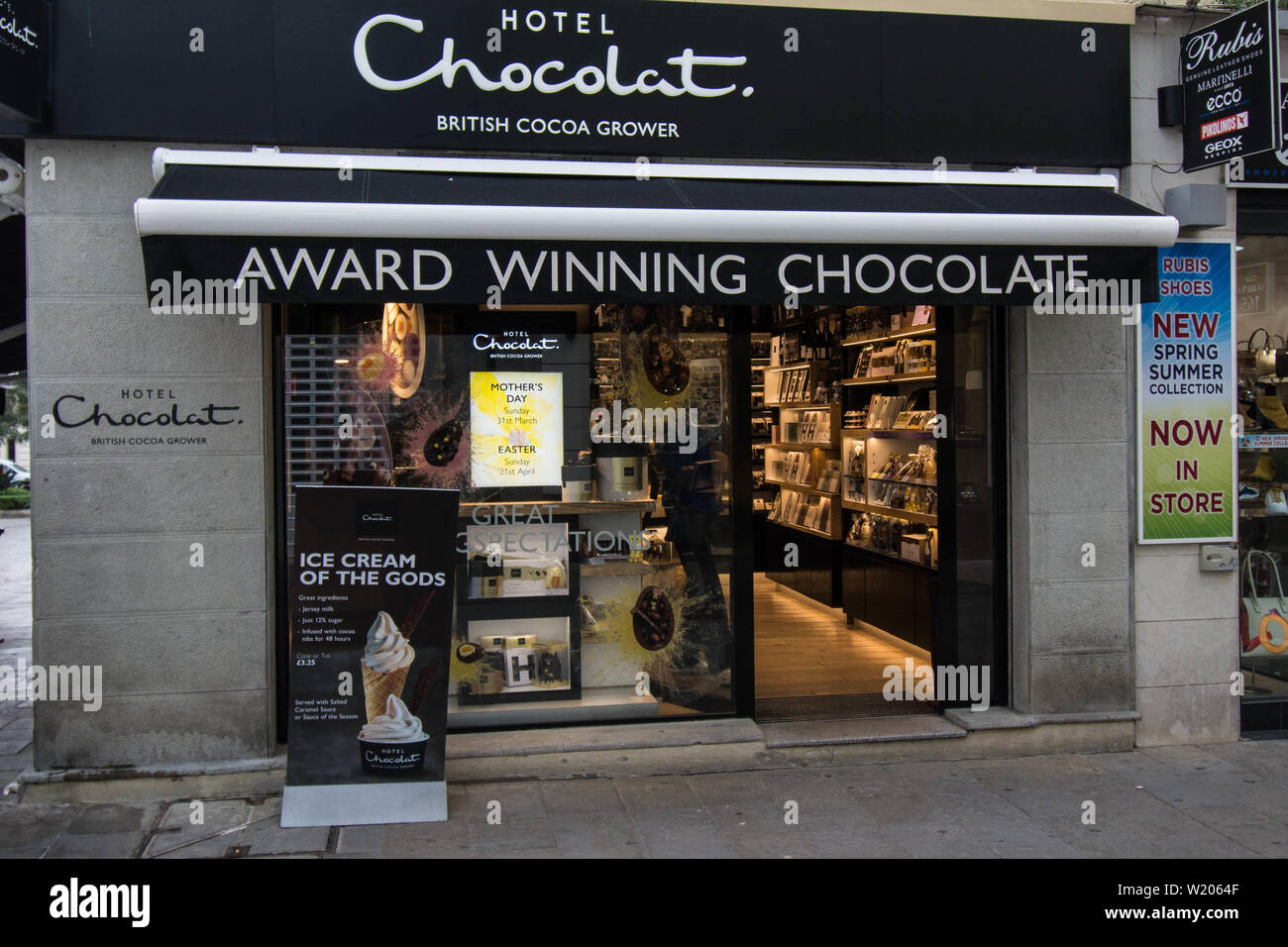 Award winning chocolate hi-res stock photography and images - Alamy
