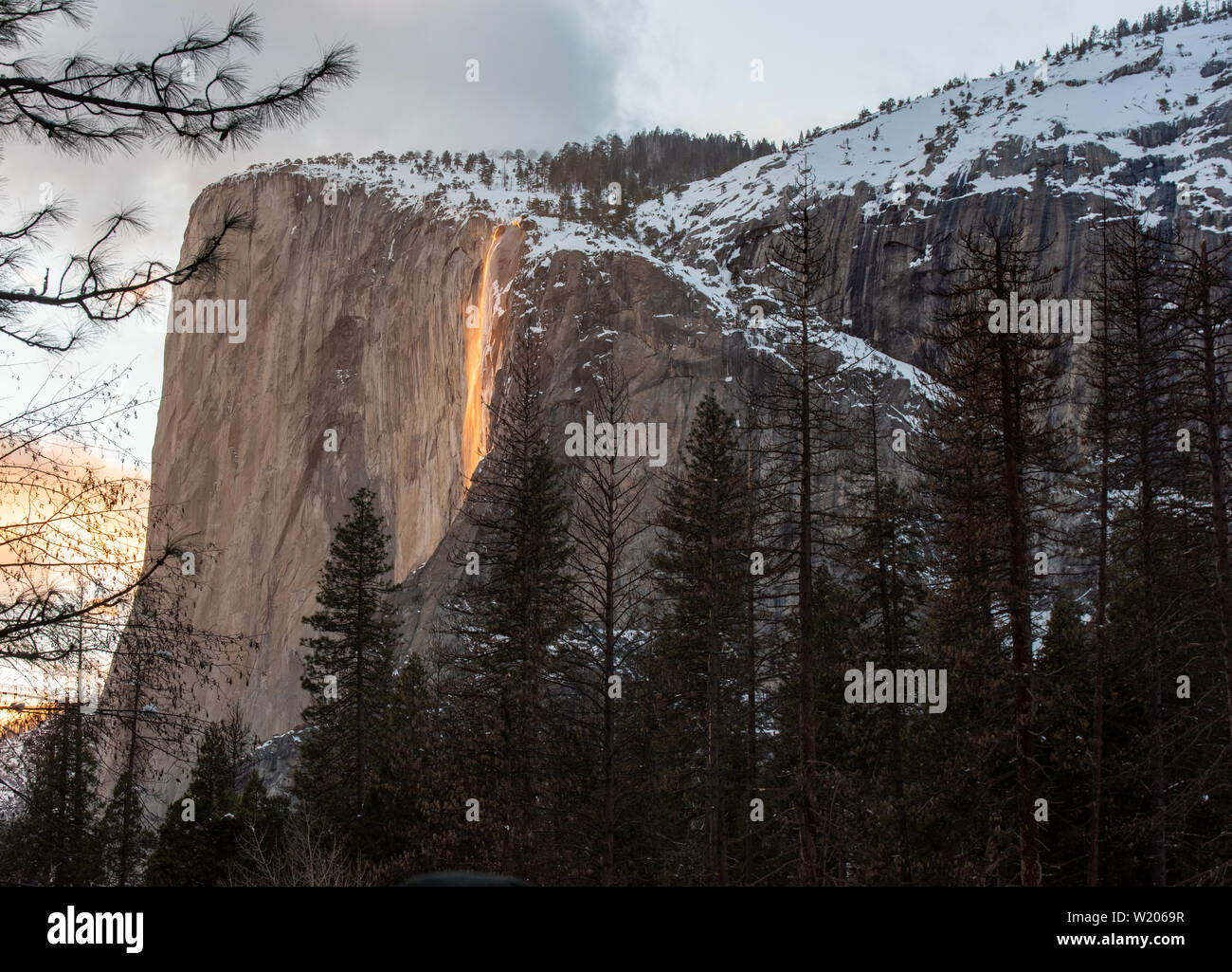 Horsetail fall fire hi-res stock photography and images - Alamy