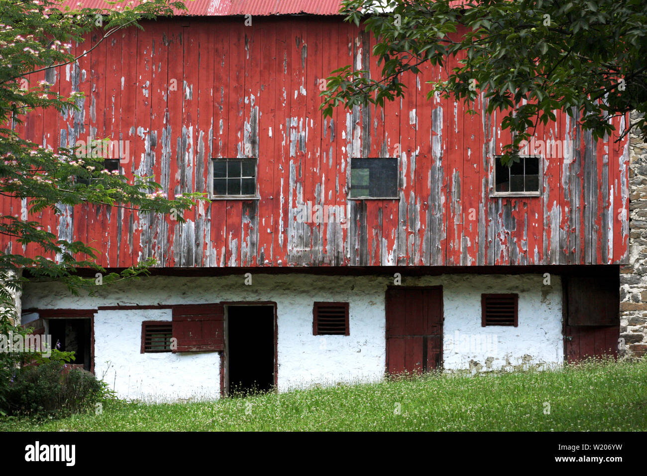 Stone barn pennsylvania hi-res stock photography and images - Alamy