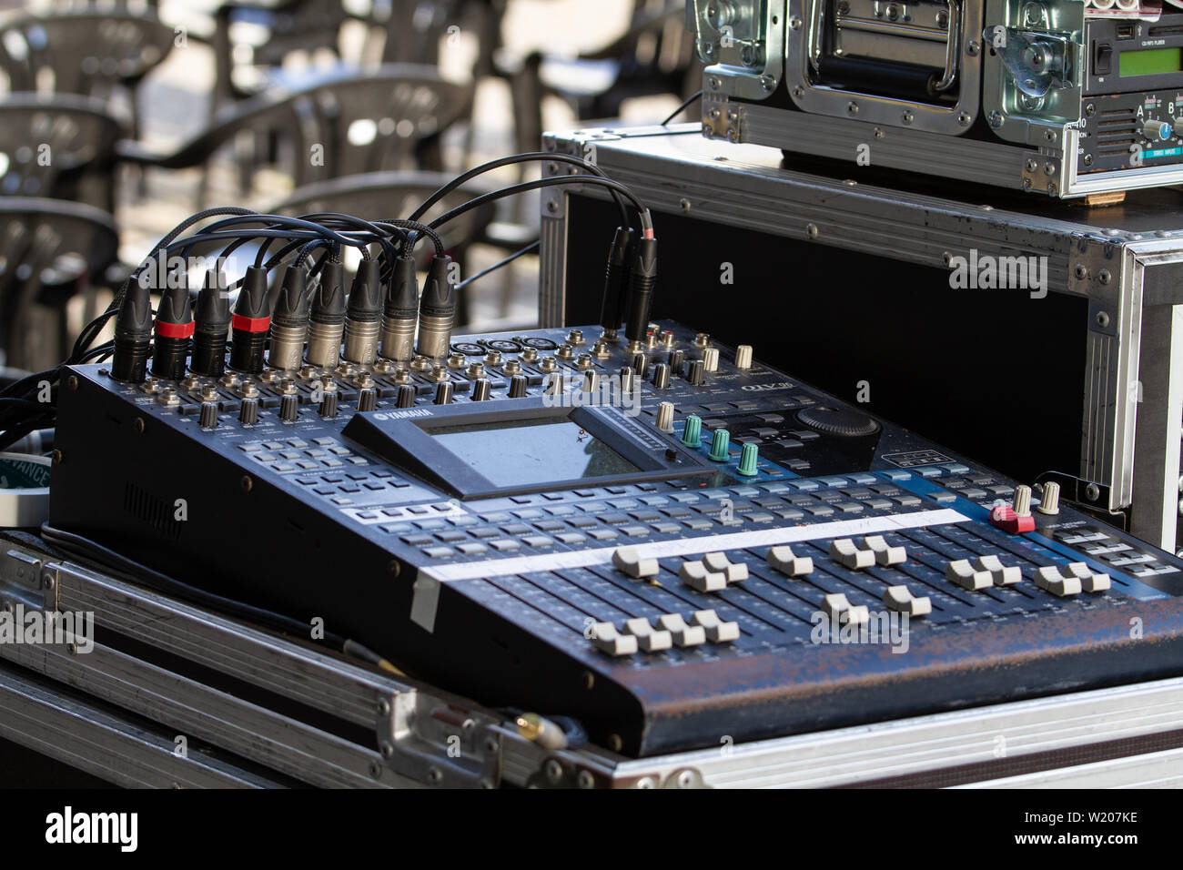 Mixer de audio hi-res stock photography and images - Alamy
