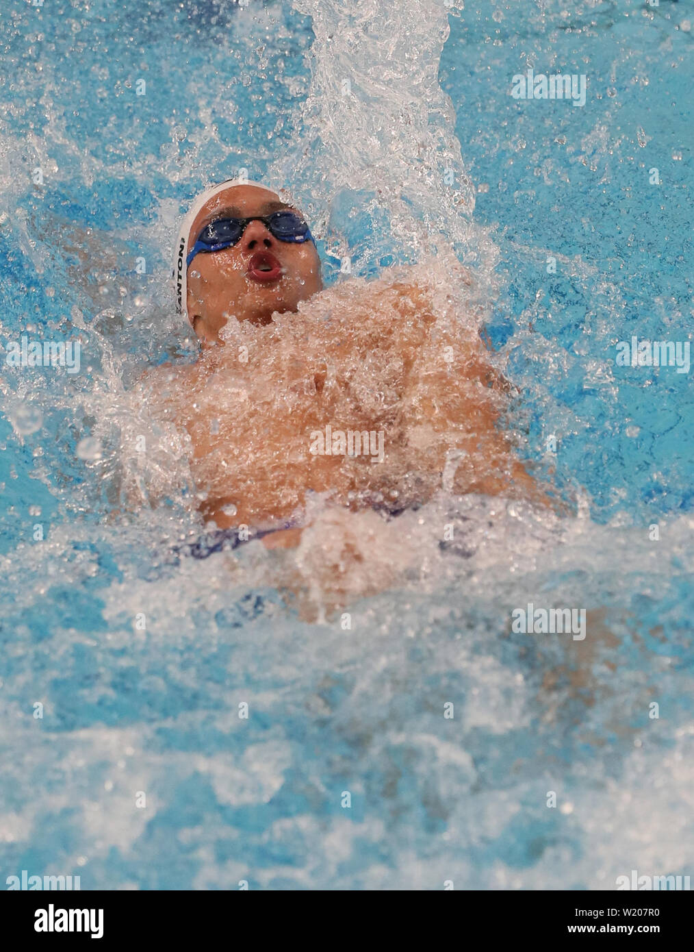 Swimming mens 100m backstroke hi-res stock photography and images - Alamy