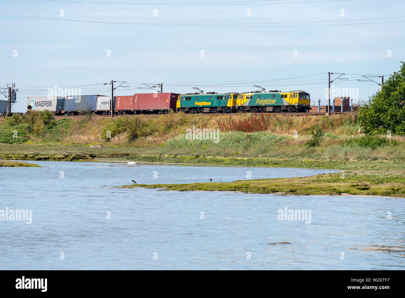 Double heading Freightliner Class 86 electric locomotive hauling a ...