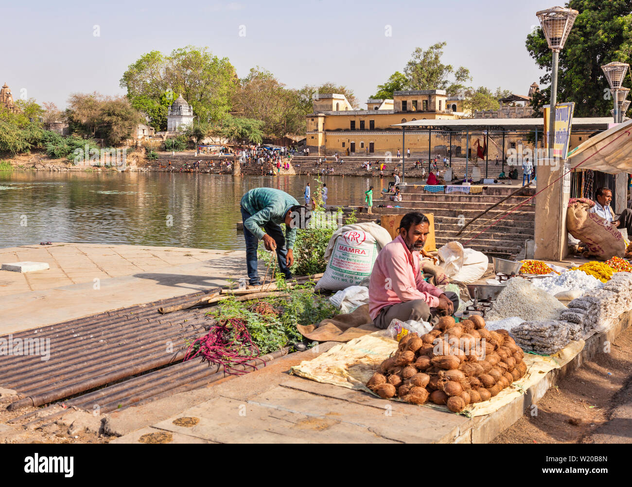 Village life happy india men and women hi-res stock photography and ...