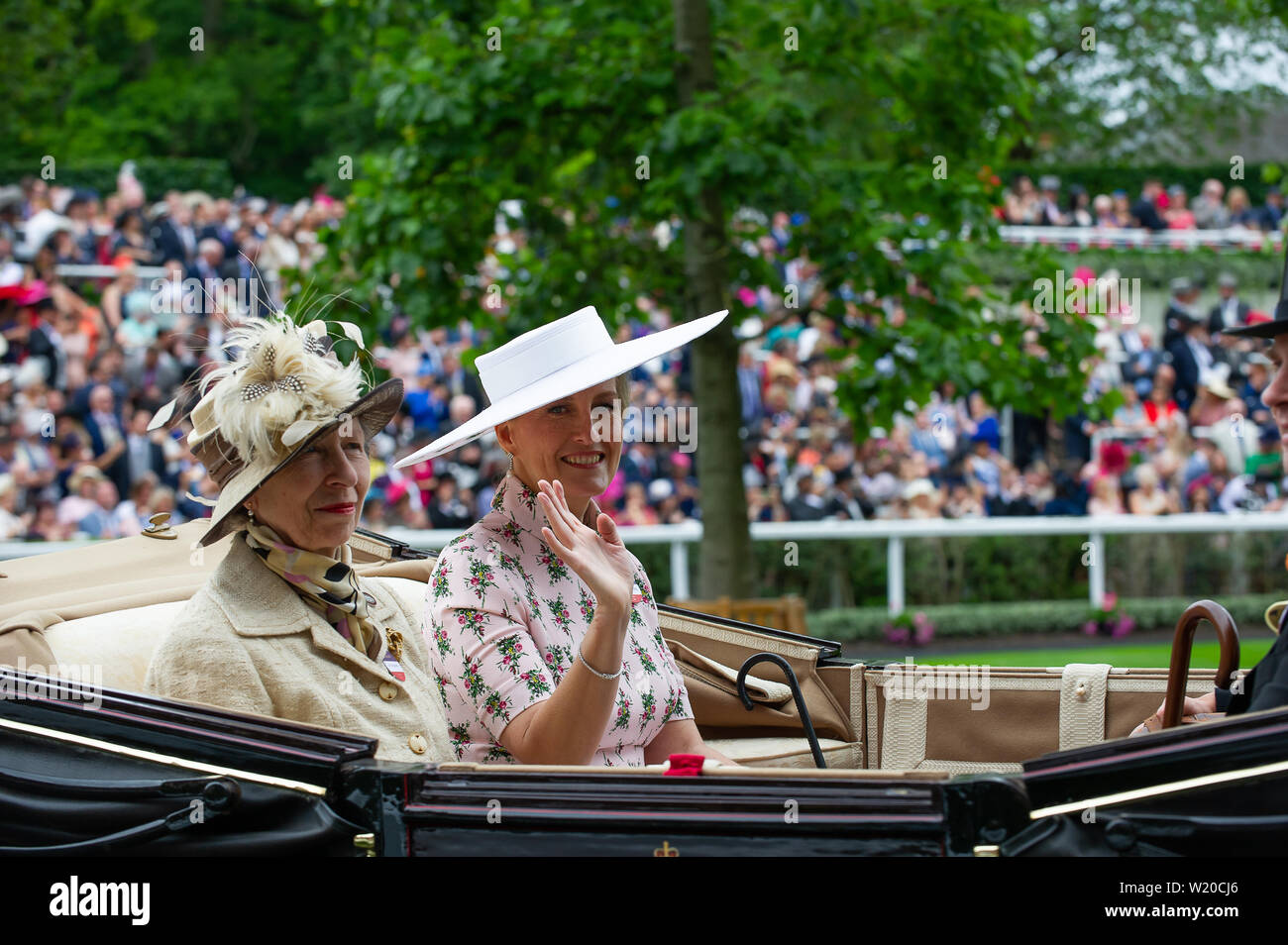Ascot, Berkshire, UK. 18th June, 2019. Day One of Royal Ascot, Ascot ...