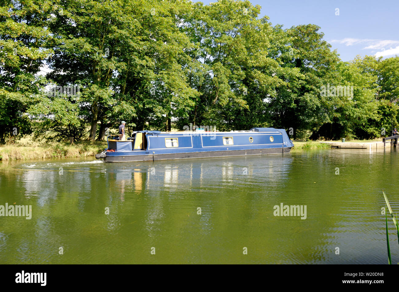Canal boat, River Nene, Water Newton, Cambridgeshire Stock Photo - Alamy