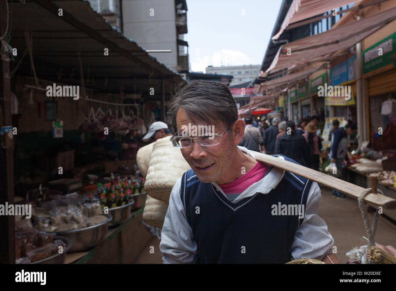 Local Kunming 昆明市 food market, Yunnan province, China Stock Photo - Alamy