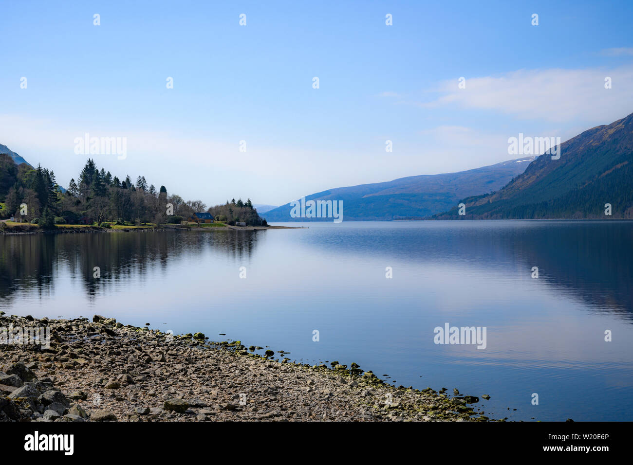 Loch lochy blue sky hi-res stock photography and images - Alamy
