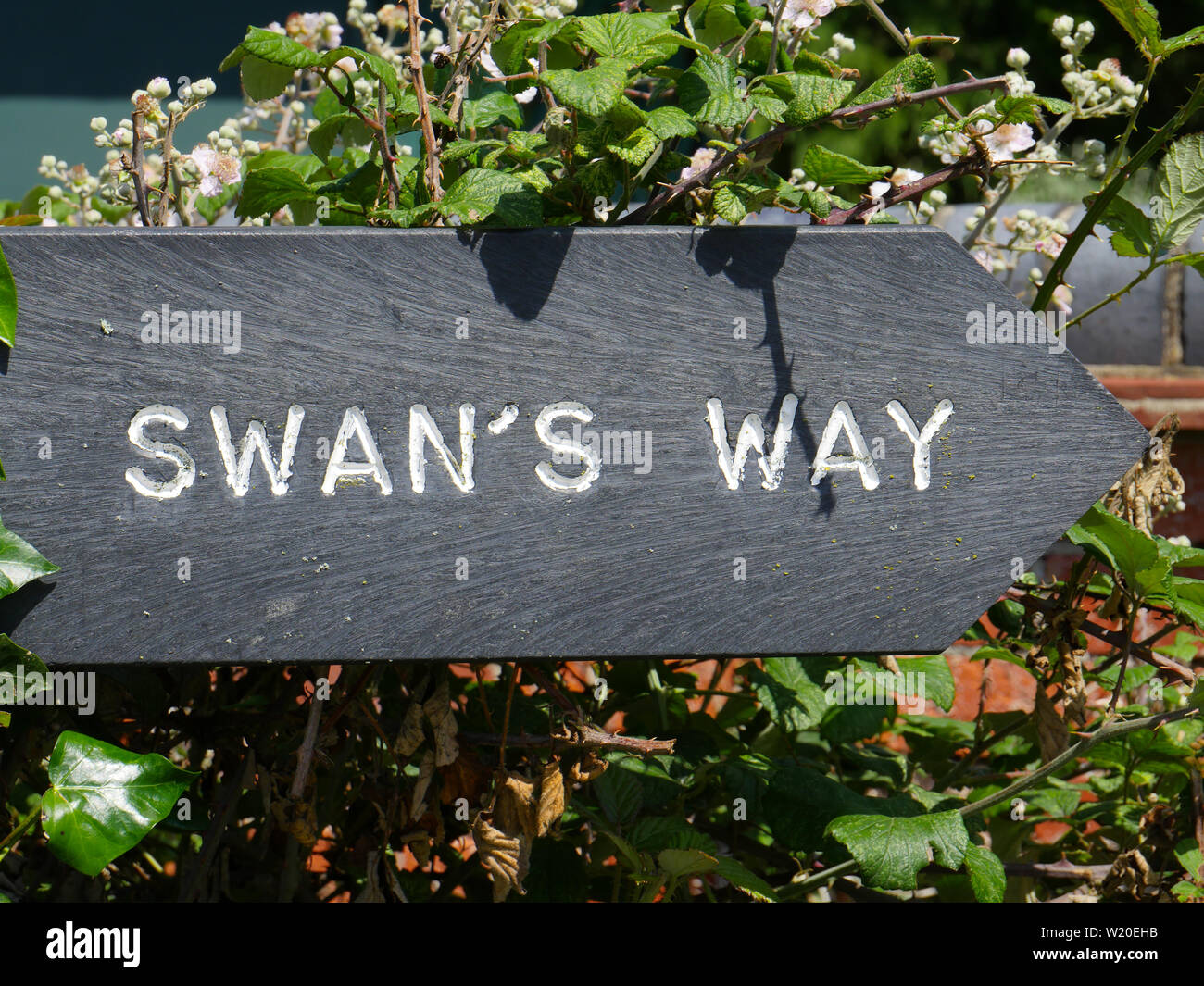 Swans way path sign hi-res stock photography and images - Alamy