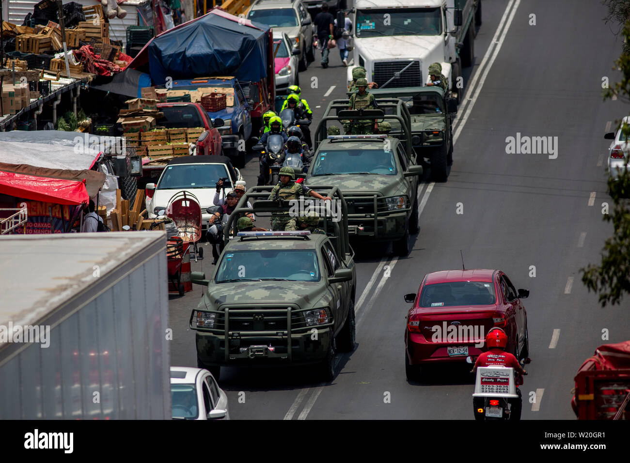 Mexican national guard patrols hi-res stock photography and images - Alamy