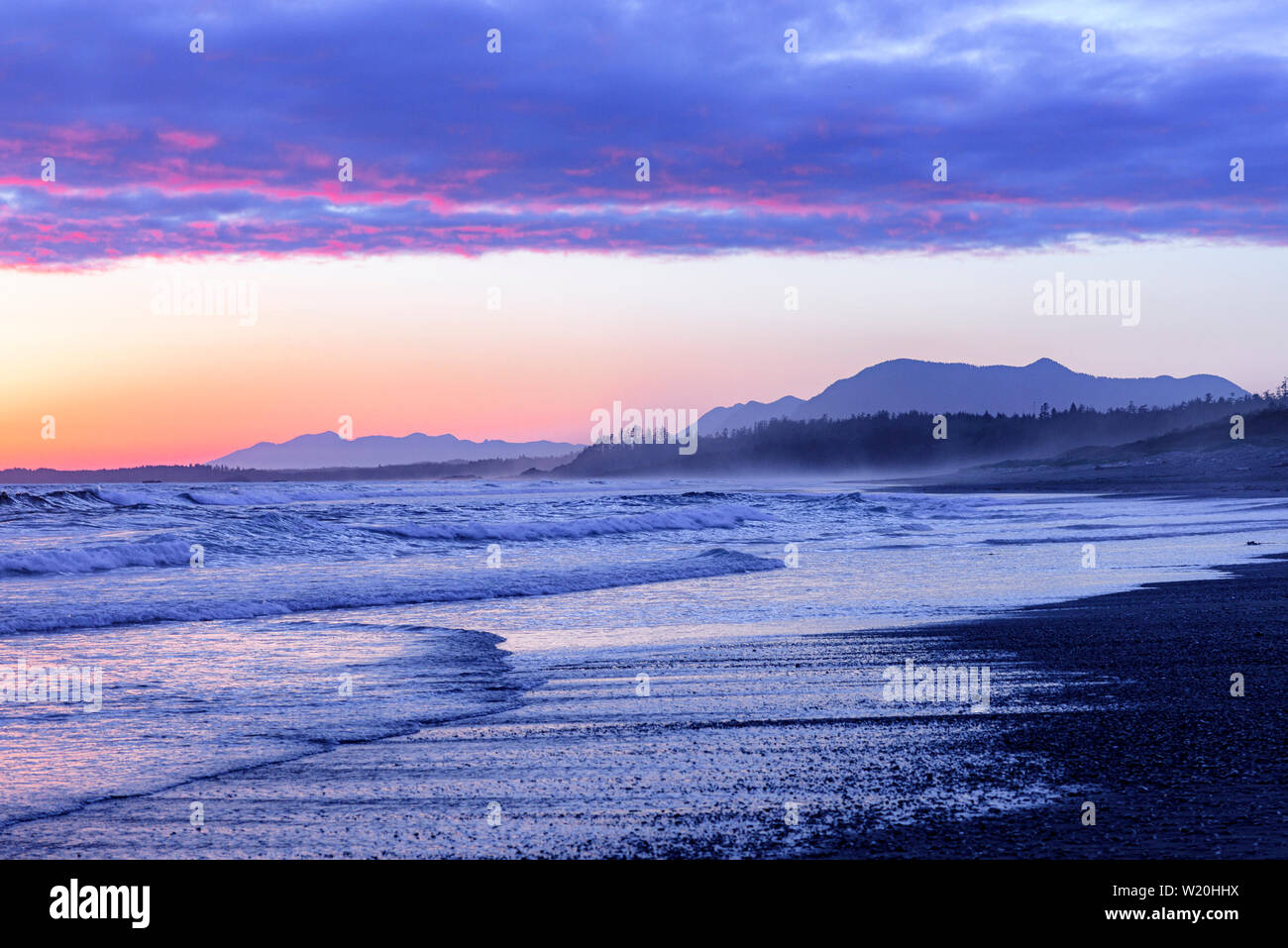 Vancouver island west coast at tofino hi-res stock photography and ...