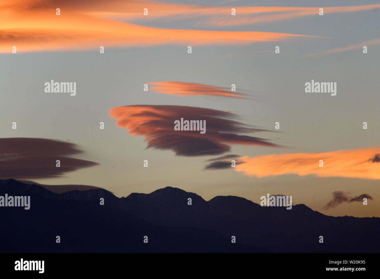 Lenticular altocumulus cloud over the Andes Mountains in Mendoza ...