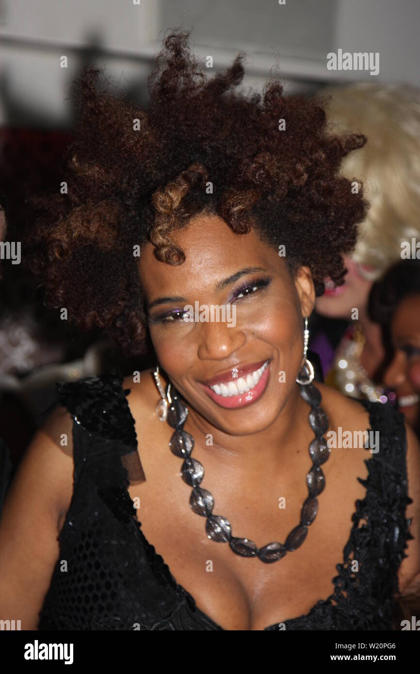 Macy Gray 2010 Photo By JR Davis/PHOTOlink. Photo via Credit: Newscom ...