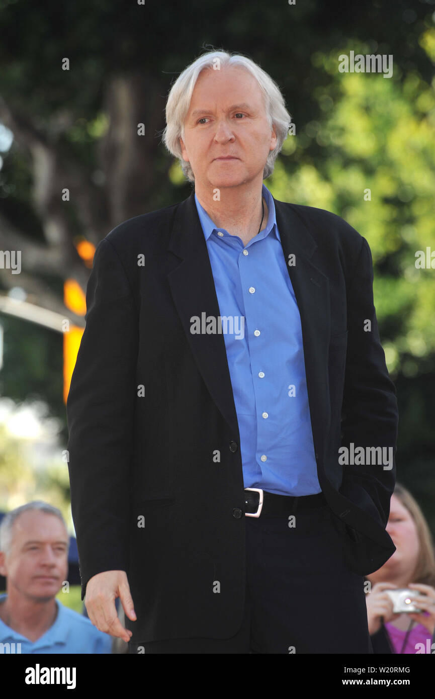 LOS ANGELES, CA. December 18, 2009: Director James Cameron on Hollywood ...