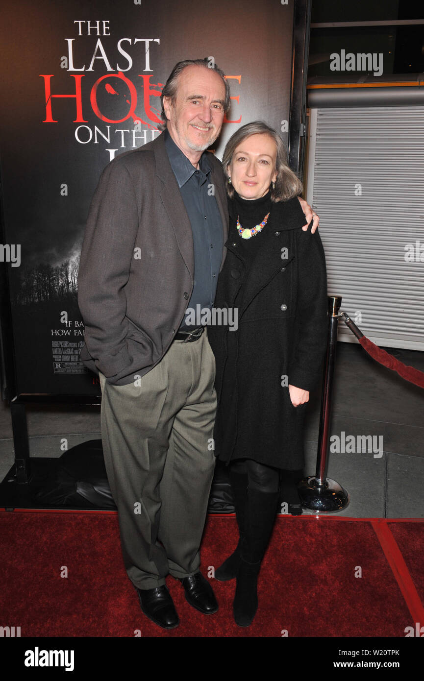 LOS ANGELES, CA. March 10, 2009: Wes Craven & wife Iya Craven at the ...