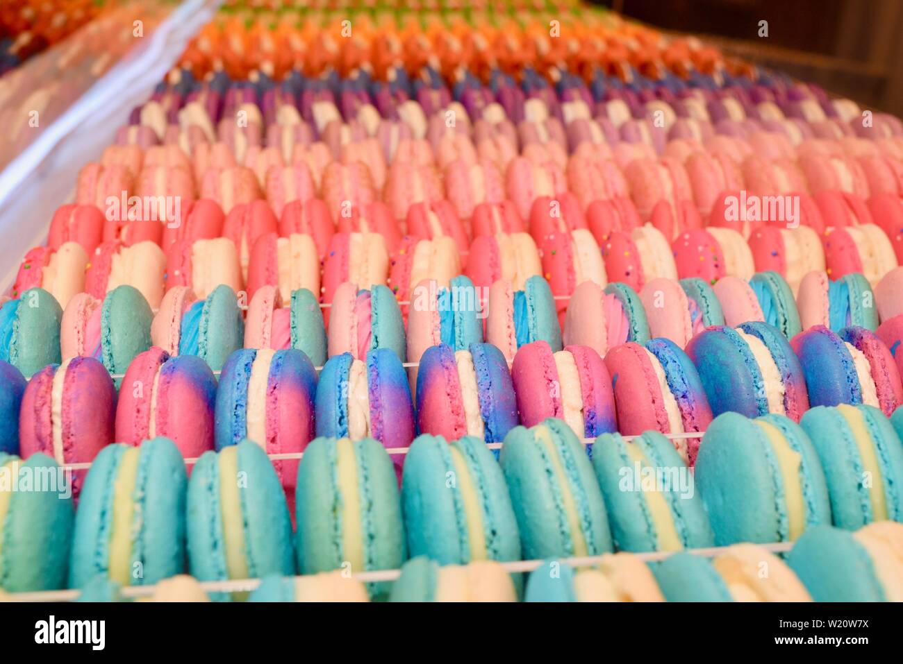 Macaron display hi-res stock photography and images - Alamy